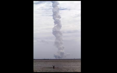 Looking Back: 60 Years of Photographs: David Burnett | Photographer